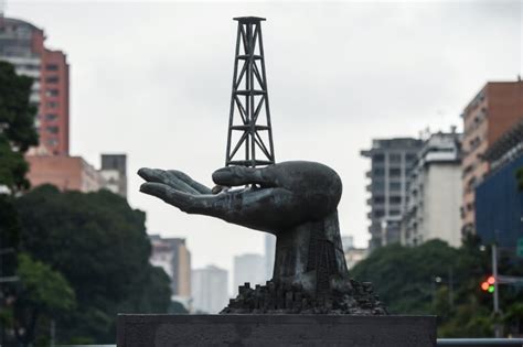 Us To Ease Venezuela Oil Gas Sanctions After Election Deal