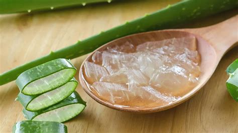 चेहरे पर झुर्रियां पड़ जाए तो क्या करें Tips To Remove Wrinkles From