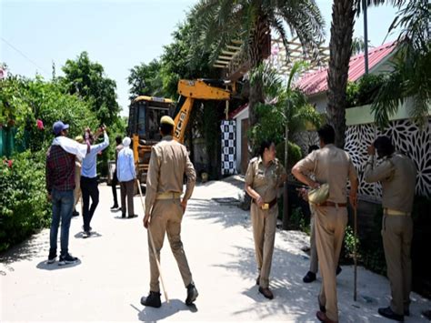 Thousands Of Illegal Farm Houses Near Yamuna River Bank In Noida Will