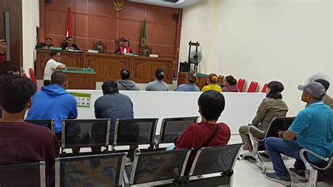 Siang Jual Buah Malamnya Jual Diri Radarsampit Com