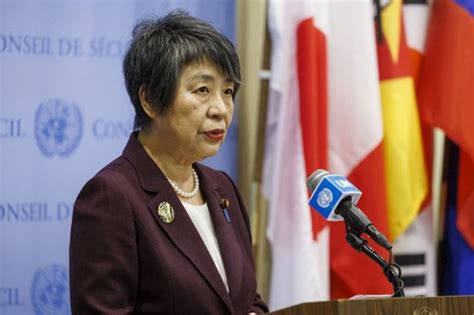 日本外相失言「不生就不算女人」挨轟，緊急撤回發言解釋不是原意，首相岸田文雄對此回應了！