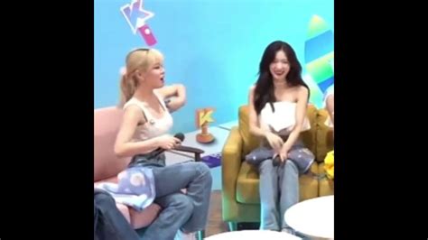 승희 겨드랑이 찌르는 아린이 Youtube