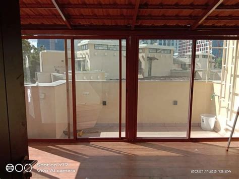 3 Track Aluminium Sliding Windows At 325 Sq Ft Aluminium Domal