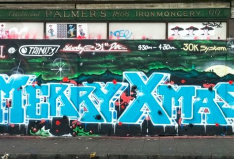 10 Awesome Christmas Related Street Art Works