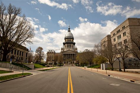 Inside Illinoiss The Purge Law Amid Fear 400 Criminals Will Be