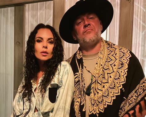 Потап після обвинувачень у зраді прокоментував чутки про розлучення Читайте на Ukr Net