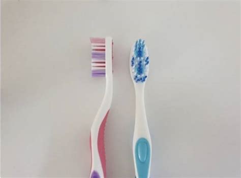 칫솔 2개를 묶었더니 삶의 질이 달라졌네요 진짜 대박입니다 오늘살림루틴