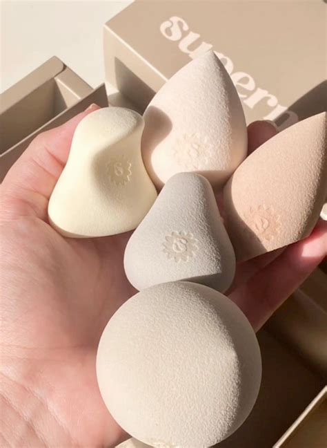 Pin By 3201 On 25 In 2025 Fancy Makeup Makeup Accesories Expensive