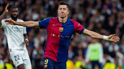Robert Lewandowski Says He Agreed To Join Manchester United Centredevils