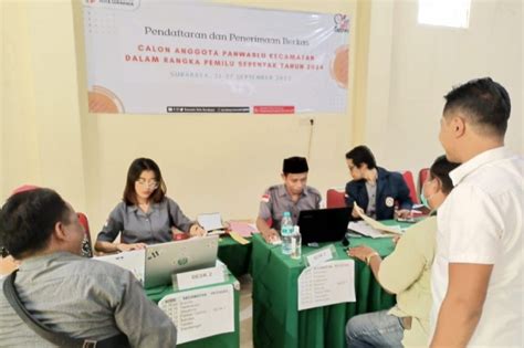Ratusan Orang Daftar Jadi Panwascam Surabaya Untuk Pemilu JPNN Jatim