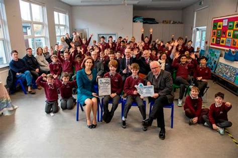 Scoil Iósaif Naofa Pupils Presented With Marine Institute Award