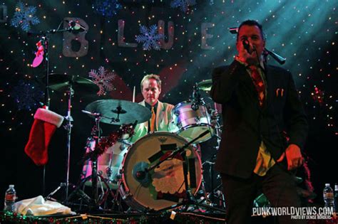 Vandals 17th Annual Christmas Show Photosvideo