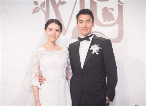 趙又廷緊牽高圓圓「交換口水」全被拍！結婚9年街頭放閃 畫面羞羞臉 娛樂星聞