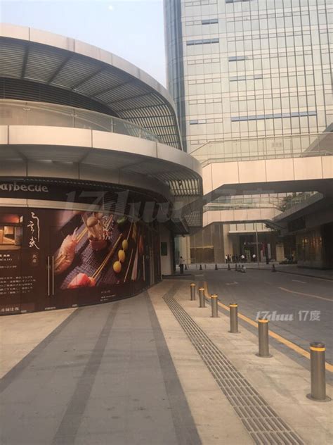深圳宝安写字楼出售·卓越宝中时代广场前海卓越时代广场一楼商铺一手业主放售 发布写字楼出售网 17度选址租赁平台