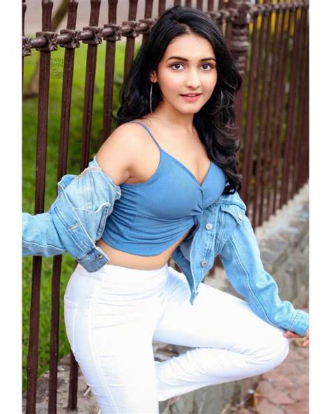 Palak Agrawal Sexy Pics Telugu Rajyam