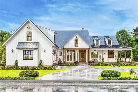 7 Bedroom Farmhouse Style Two Story Home With Bonus Room Wraparound