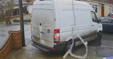 Yodel Driver Smashes Into Customers Wall While Reversing Before