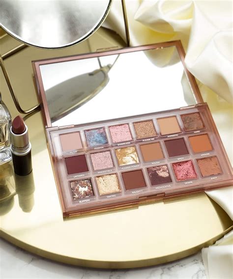The Huda Beauty Naughty Nude Eyeshadow Palette