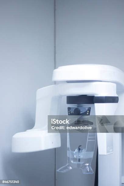 려 병원에서 치과 의사의 사무실 첨단 기술 현대 치과 엑스레이 기계 Pateint 치아 입과 턱의 엑스레이 건강 진단에 대한 스톡 사진 및 기타 이미지 Istock