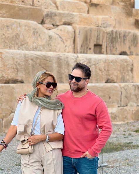 عکس بابک جهانبخش و همسرش در مقبره کوروش