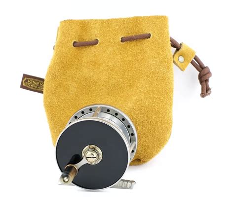 Kineya Model 700 Chic Fly Reel
