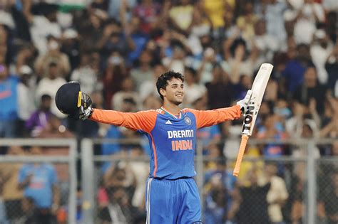 Wasim Akrams Priceless Reaction To Meeting Abhishek Sharma Recalls His Innings Against England