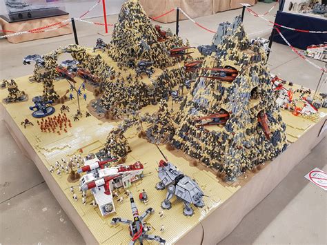 Second Battle On Geonosis Lego Star Wars Sets Cool Lego Creations