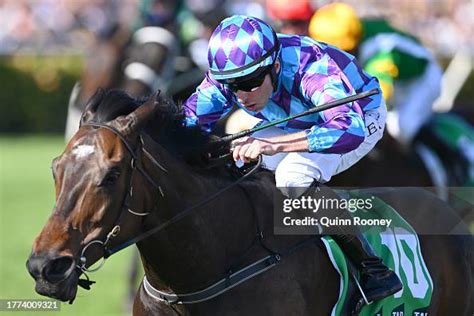 Declan Bates Riding Pride Of Jenni Wins Race 8 The Tab Empire Rose News Photo Getty Images