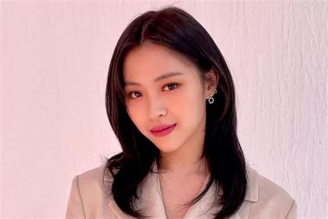 Selamat Ulang Tahun Ryujin Cek Profil Ryujin Center Dari Girl Group