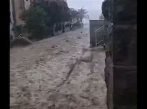 СУТРА ДАН ЖАЛОСТИ У ЦЕЛОЈ БиХ Заставе на пола копља