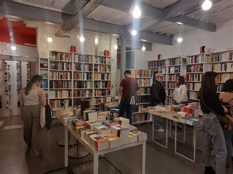Tipos Infames Libros Cervezas Y Vinos Llegar Sin Avisar
