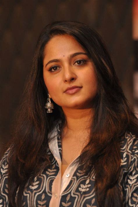 Anushka Shetty At Rudhramadevi Release Date Press Meet Latest Movie