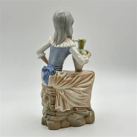 Статуэтка Девушка с кувшином фарфор Tengra Испания 1970 2000 гг стоимостью 9900 руб
