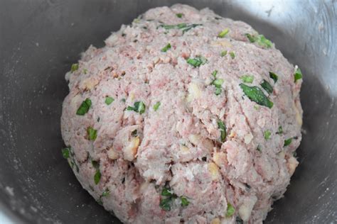Boulettes de boeuf à l ail des ours et ricotta Ottolenghi