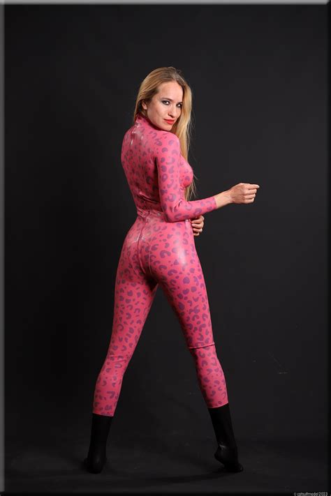 Maria Im Catsuit Paula Catsuitmodel