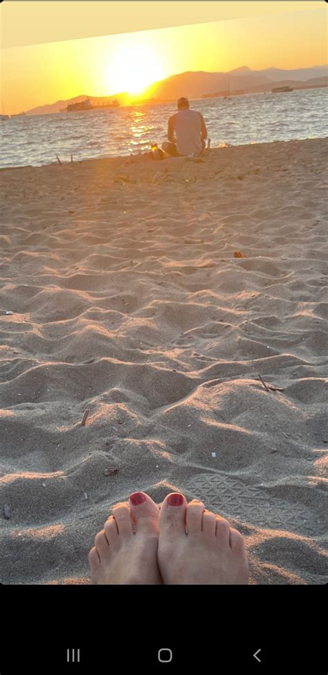 Amy Ackers Feet