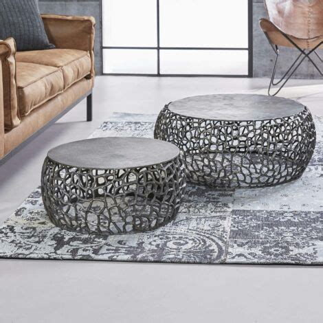 Table basse gigogne en métal gris motifs ajourés pièces