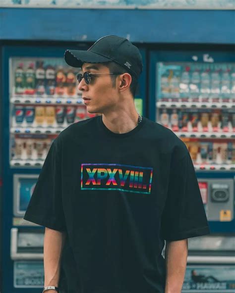 壁纸 周柏豪真的太会拍照了啦，34岁了还这么撩人！凤凰网
