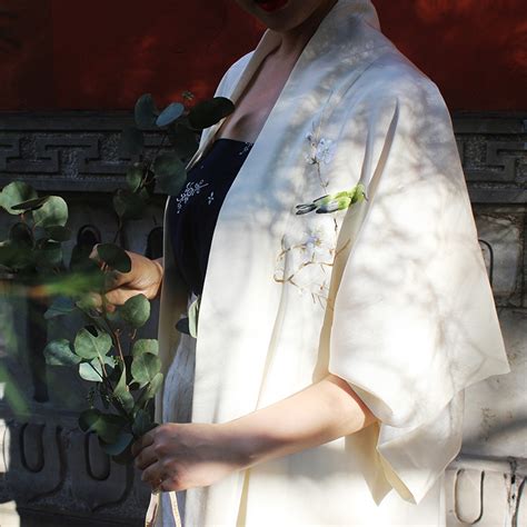 梅花绣眼真丝手绣宋制汉服仿长干寺半袖衫白色正绢蚕丝秋季日常虎窝淘
