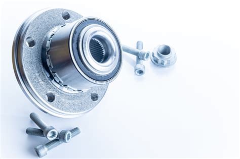 정비사 부분 새로운 금속 자동차 부품세트 흰색 배경에 격리 된 자동차 모터 정비사 예비 또는 자동차 조각 수리 및 차량 서비스 0명에 대한 스톡 사진 및 기타 이미지