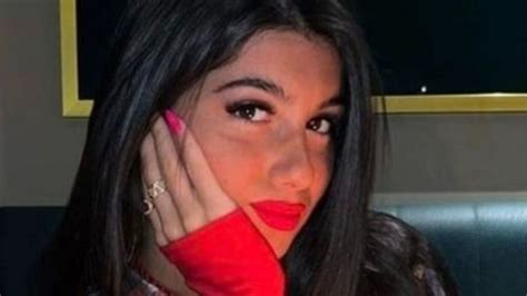 Sharon Muore A 19 Anni Dopo Tre Giorni Di Agonia Il Fatto Vesuviano