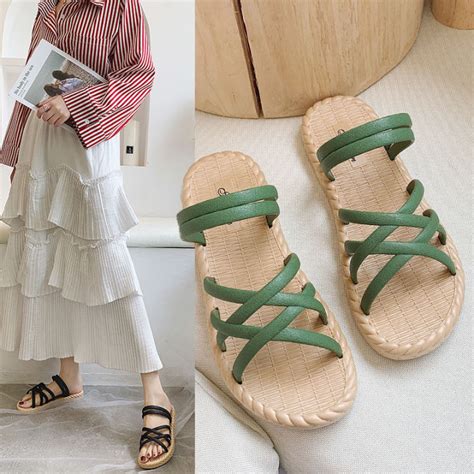 Sandals At Slippers Para Sa Mga Kababaihan Bagong Summer Fashion Versatile Flat Sa Ilalim Ng