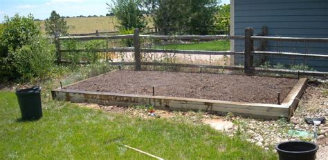 How To Lay Mulch Over Grass Effective 8 Steps 2025