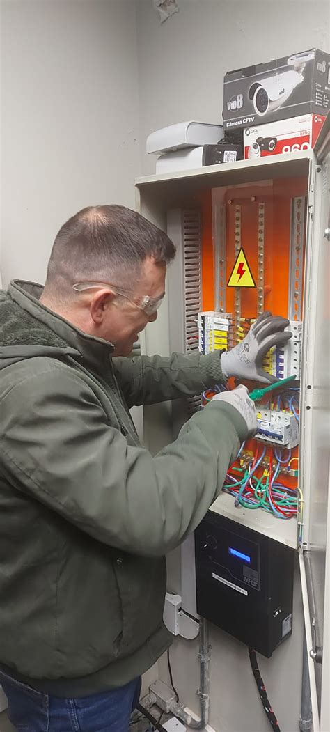 Curso Técnico em Eletrotécnica escolhi o Integrado UPF pois ele é uma instituição história