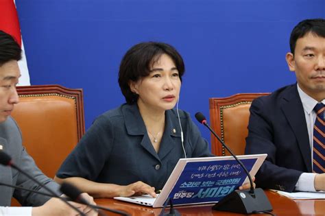 미화 발달장애인 응급실 뺑뺑이 70대 발목 절단 환자 응급실 뺑뺑이까지 얼마나 더 많은 국민과 환자들께서 희생해야 합니까 정부와 의료계 모두에 자성을 촉구하며 국민과