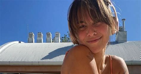 La vez que Ivana Nadal deslumbró con una microbikini negra desde Tulum