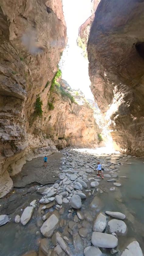 Llixhat E Benjes Oschis Tour