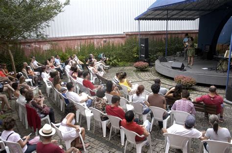 Conservatório de MPB de Curitiba seleciona músicos para apresentações