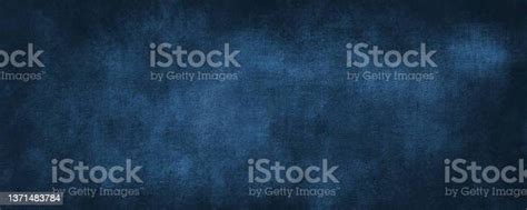 추상적 인 파란색 색상 배경 긁힌 거친 질감 칠판 현대 배경 콘크리트 콘크리트 아트 거친 양식화 텍스처 배경 주제에 대한 스톡