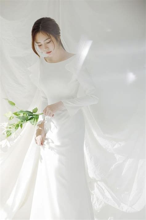 30 แบบชุดแต่งงานเกาหลีสวยๆ มินิมอลแต่ดูแพง Ladyissue เว็บรีวิว